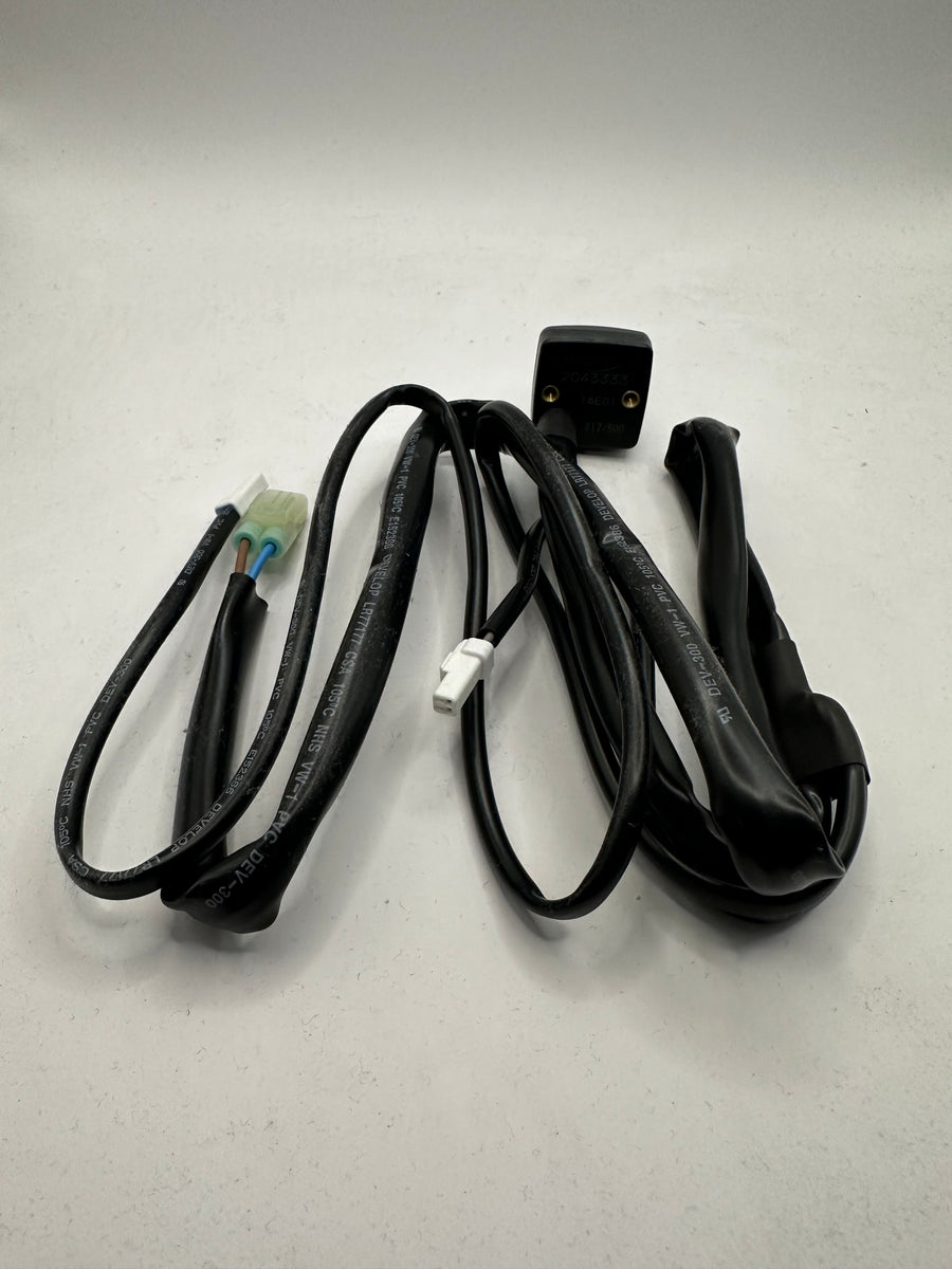 Triumph Tiger 800 models Switch Heated Grips - T2043333 – Hermy's ...